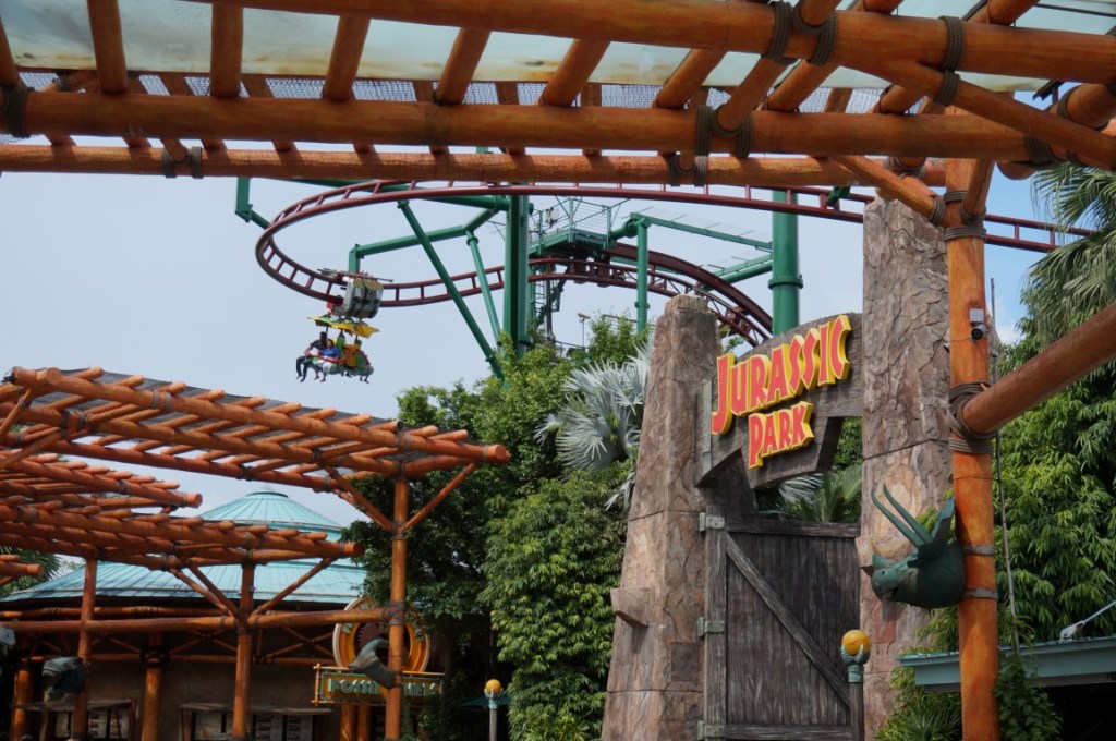 Universal Studios Singapore – Roller Coaster Traveller