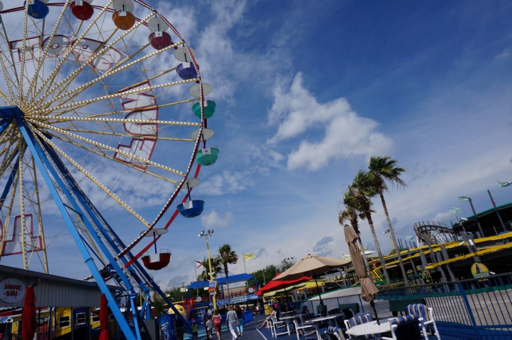Fun Spot America – Roller Coaster Traveller