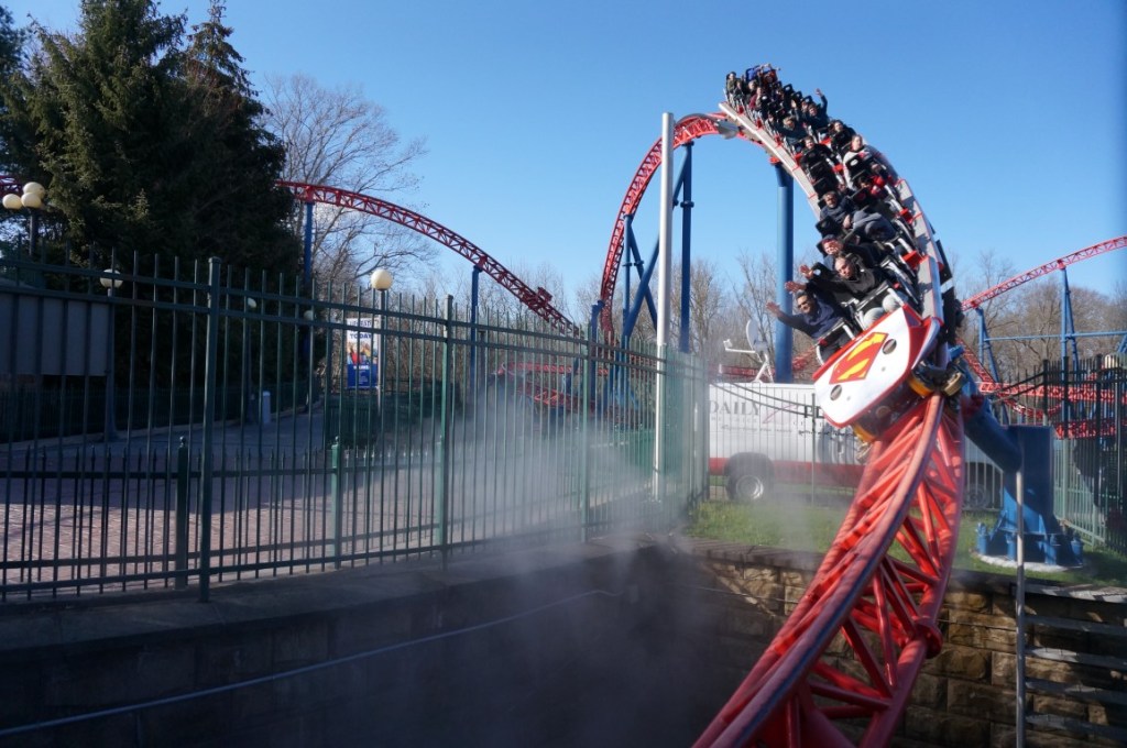 Six Flags New England – Roller Coaster Traveller