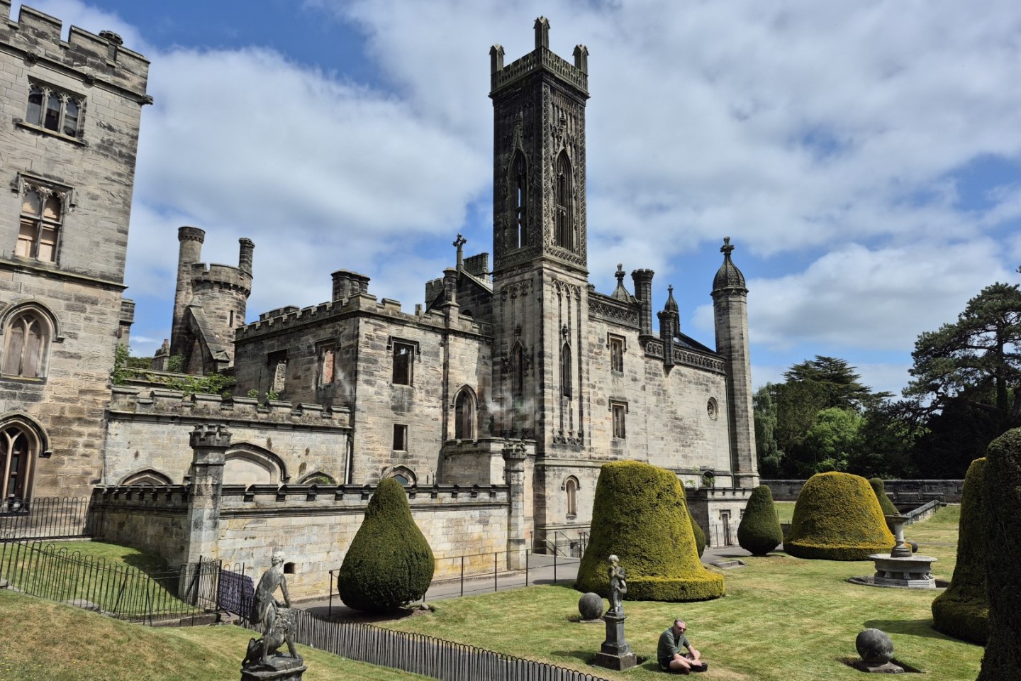 Alton Towers – Roller Coaster Traveller