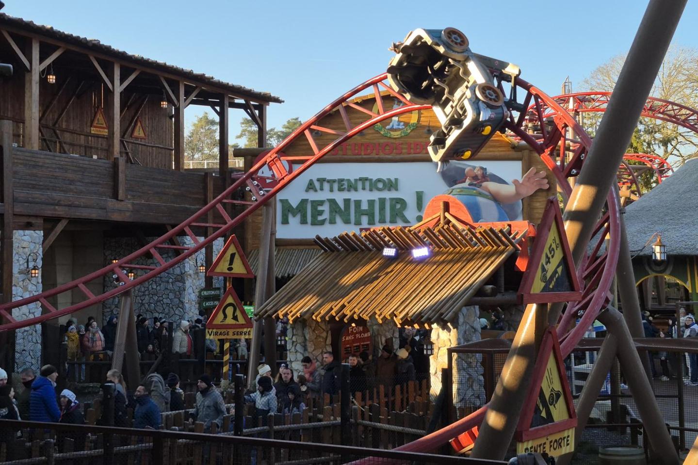 Parc Astérix – Roller Coaster Traveller
